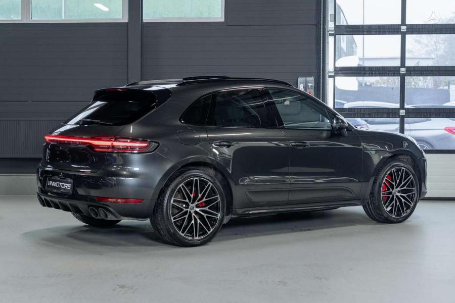 Black Porsche Macan 2020 in Vilnius, with an engine capacity of 2.89 L and mileage of 55 thousand km for 49999 €, photo 5 on AUTOMOTO.COM.LV