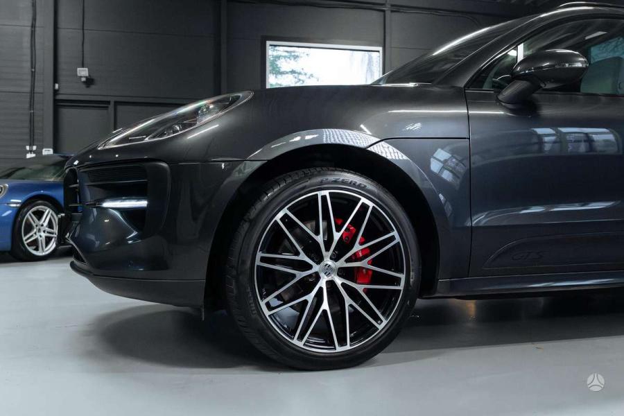 Black Porsche Macan 2020 in Vilnius, with an engine capacity of 2.89 L and mileage of 55 thousand km for 49999 €, photo 11 on AUTOMOTO.COM.LV