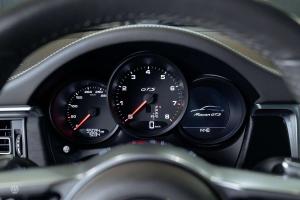 Black Porsche Macan 2020 in Vilnius, with an engine capacity of 2.89 L and mileage of 55 thousand km for 49999 €, photo 29 on AUTOMOTO.COM.LV
