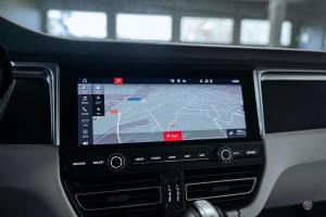 Black Porsche Macan 2020 in Vilnius, with an engine capacity of 2.89 L and mileage of 55 thousand km for 49999 €, photo 35 on AUTOMOTO.COM.LV