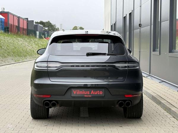Porsche Macan 2020 in Vilnius on AUTOMOTO.COM.LV Black Porsche Macan 2020 in Vilnius, with an engine capacity of 3.00 L and mileage of 93 thousand km for 39990 €, photo 6 on AUTOMOTO.COM.LV