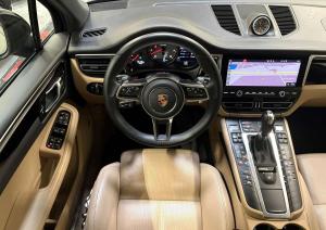 Black Porsche Macan 2020 in Vilnius, with an engine capacity of 3.00 L and mileage of 80 thousand km for 37990 €, photo 20 on AUTOMOTO.COM.LV