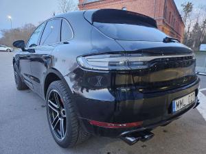 Black Porsche Macan 2021 in Kaunas, with an engine capacity of 2.00 L and mileage of 46 thousand km for 35500 €, photo 3 on AUTOMOTO.COM.LV