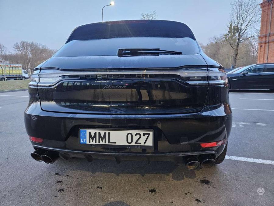 Black Porsche Macan 2021 in Kaunas, with an engine capacity of 2.00 L and mileage of 46 thousand km for 35500 €, photo 7 on AUTOMOTO.COM.LV
