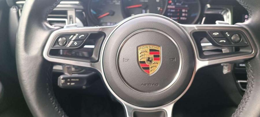 Black Porsche Macan 2021 in Kaunas, with an engine capacity of 1.98 L and mileage of 38 thousand km for 47795 €, photo 13 on AUTOMOTO.COM.LV