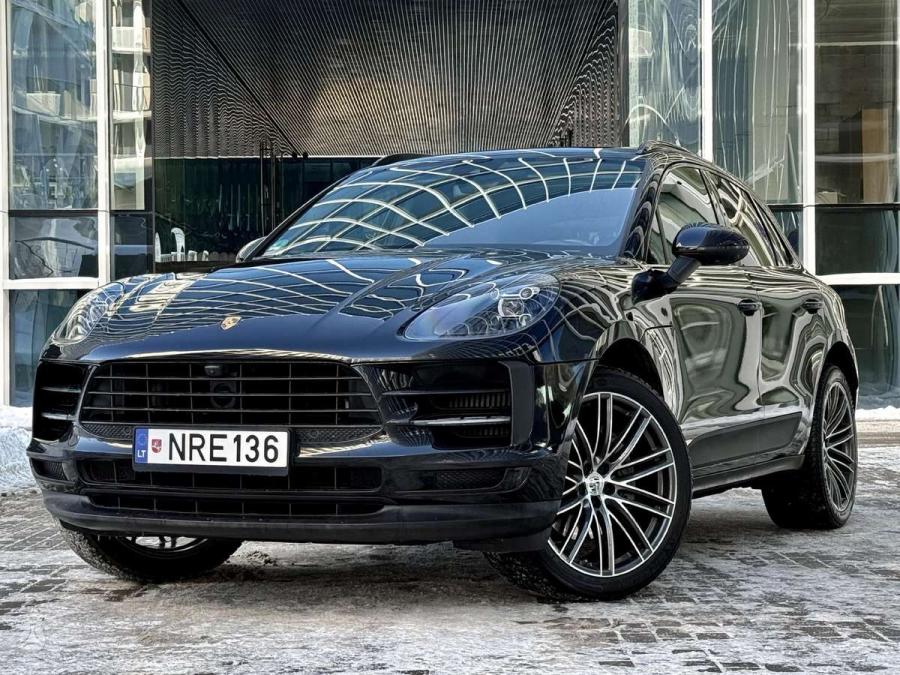 Melns Porsche Macan 2021 Viļņa, ar dzinēja tilpumu 3.00 L un nobraukumu 70 tūkst. km par 48990 €, foto 1 vietnē AUTOMOTO.COM.LV