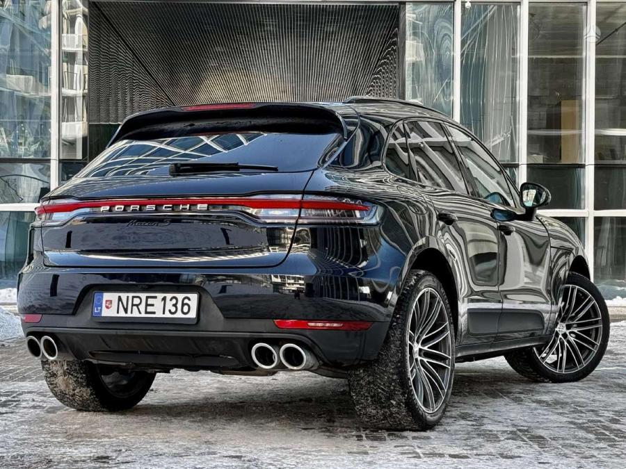 Melns Porsche Macan 2021 Viļņa, ar dzinēja tilpumu 3.00 L un nobraukumu 70 tūkst. km par 48990 €, foto 5 vietnē AUTOMOTO.COM.LV