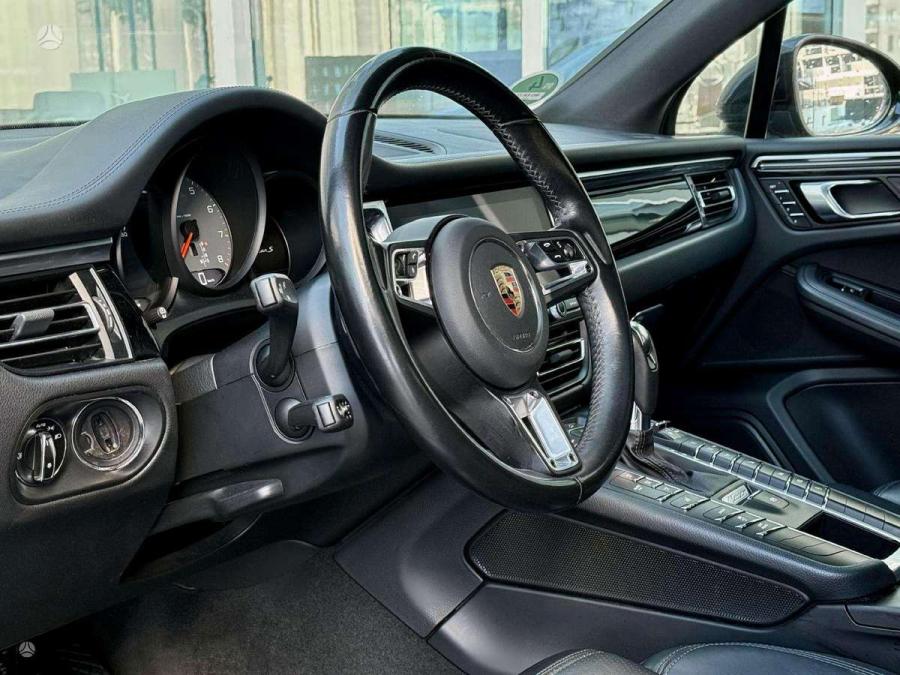Melns Porsche Macan 2021 Viļņa, ar dzinēja tilpumu 3.00 L un nobraukumu 70 tūkst. km par 48990 €, foto 14 vietnē AUTOMOTO.COM.LV
