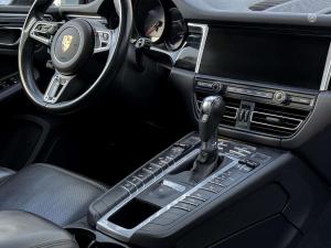 Melns Porsche Macan 2021 Viļņa, ar dzinēja tilpumu 3.00 L un nobraukumu 70 tūkst. km par 48990 €, foto 16 vietnē AUTOMOTO.COM.LV