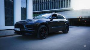 Melns Porsche Macan 2021 Viļņa, ar dzinēja tilpumu 3.00 L un nobraukumu 85 tūkst. km par 40990 €, foto 3 vietnē AUTOMOTO.COM.LV