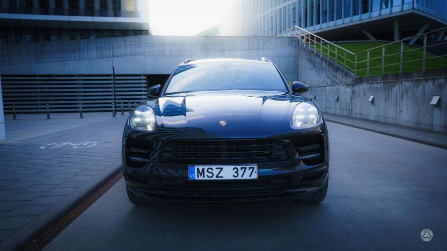 Melns Porsche Macan 2021 Viļņa, ar dzinēja tilpumu 3.00 L un nobraukumu 85 tūkst. km par 40990 €, foto 4 vietnē AUTOMOTO.COM.LV