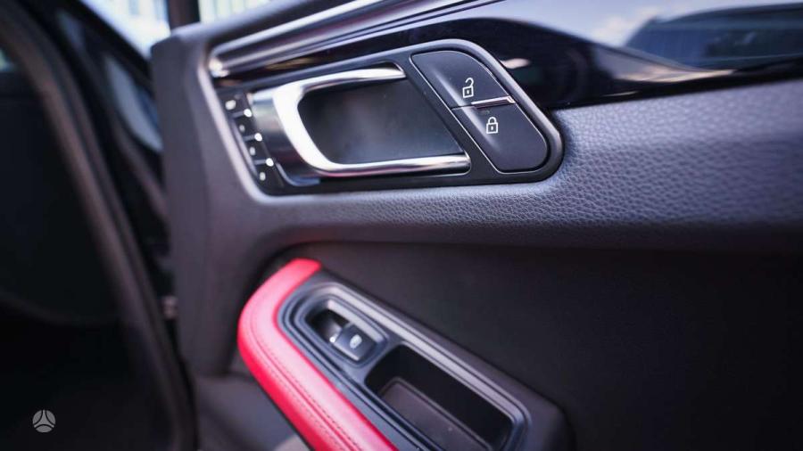 Melns Porsche Macan 2021 Viļņa, ar dzinēja tilpumu 3.00 L un nobraukumu 85 tūkst. km par 40990 €, foto 10 vietnē AUTOMOTO.COM.LV
