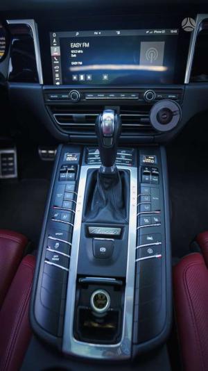 Melns Porsche Macan 2021 Viļņa, ar dzinēja tilpumu 3.00 L un nobraukumu 85 tūkst. km par 40990 €, foto 11 vietnē AUTOMOTO.COM.LV