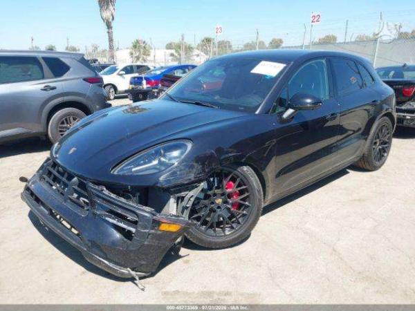 Black Porsche Macan 2021 in Klaipeda, with an engine capacity of 0.00 L and mileage of 35 thousand km for 19200 €, photo 2 on AUTOMOTO.COM.LV
