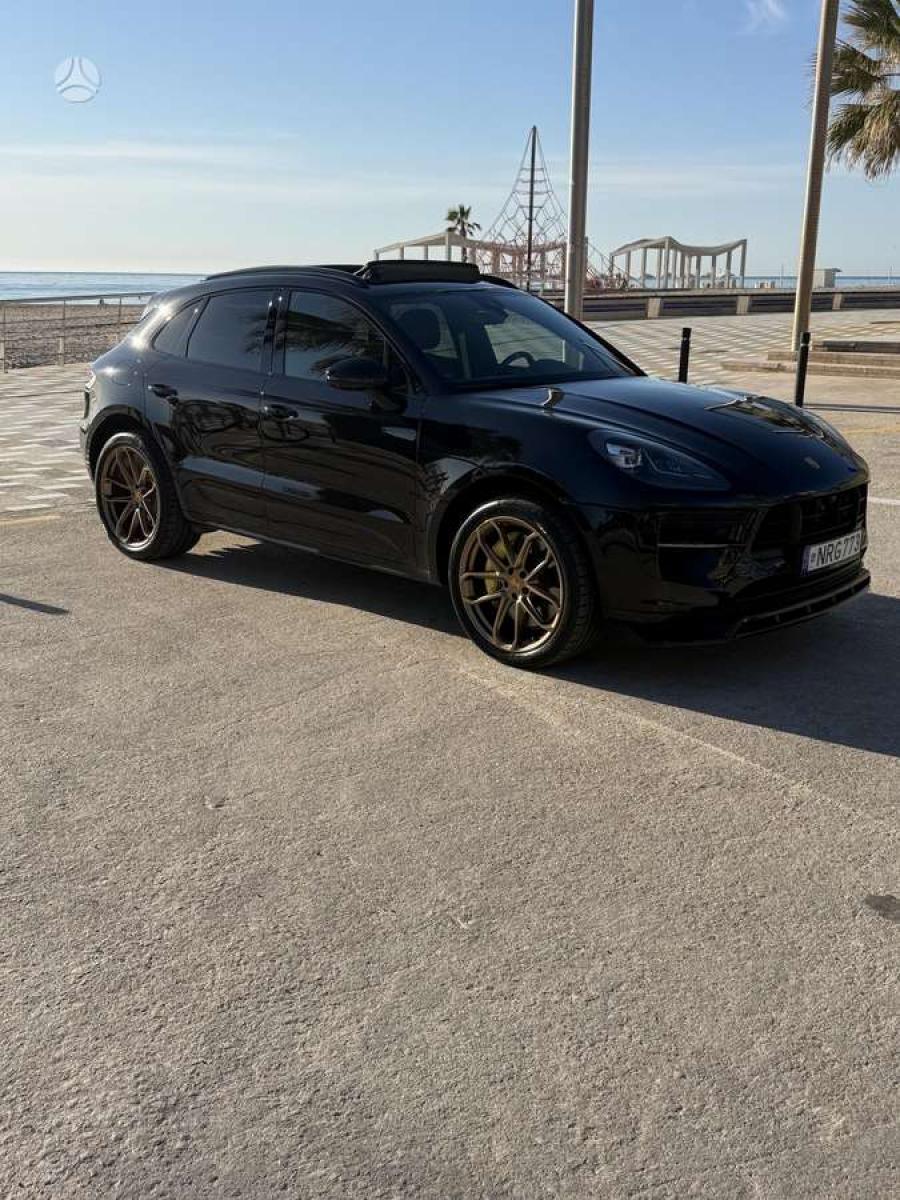 Black Porsche Macan 2021 in Siauliai, with an engine capacity of 2.89 L and mileage of 86 thousand km for 55000 €, photo 3 on AUTOMOTO.COM.LV