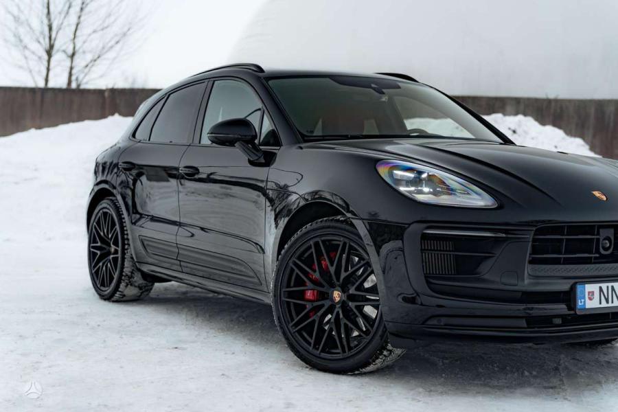 Black Porsche Macan 2023 in Klaipeda, with an engine capacity of 2.89 L and mileage of 45 thousand km for 69000 €, photo 5 on AUTOMOTO.COM.LV