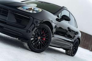 Black Porsche Macan 2023 in Klaipeda, with an engine capacity of 2.89 L and mileage of 45 thousand km for 69000 €, photo 7 on AUTOMOTO.COM.LV