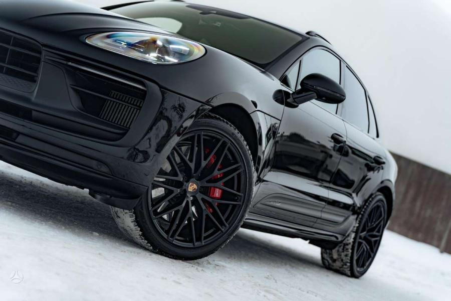 Black Porsche Macan 2023 in Klaipeda, with an engine capacity of 2.89 L and mileage of 45 thousand km for 69000 €, photo 7 on AUTOMOTO.COM.LV