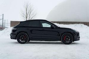 Black Porsche Macan 2023 in Klaipeda, with an engine capacity of 2.89 L and mileage of 45 thousand km for 69000 €, photo 11 on AUTOMOTO.COM.LV