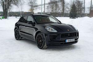 Black Porsche Macan 2023 in Klaipeda, with an engine capacity of 2.89 L and mileage of 45 thousand km for 69000 €, photo 12 on AUTOMOTO.COM.LV