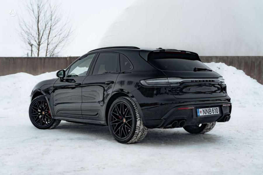 Black Porsche Macan 2023 in Klaipeda, with an engine capacity of 2.89 L and mileage of 45 thousand km for 69000 €, photo 16 on AUTOMOTO.COM.LV
