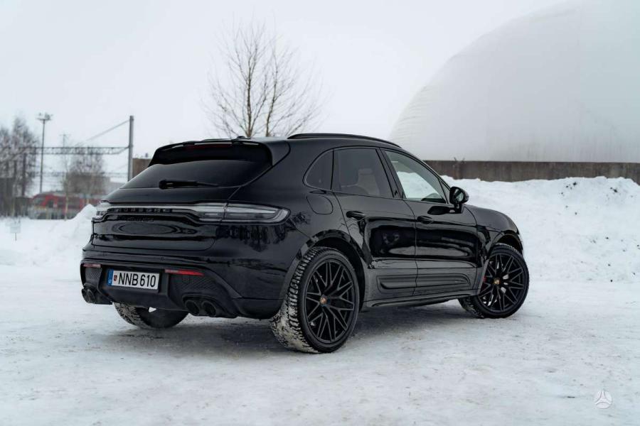 Black Porsche Macan 2023 in Klaipeda, with an engine capacity of 2.89 L and mileage of 45 thousand km for 69000 €, photo 18 on AUTOMOTO.COM.LV