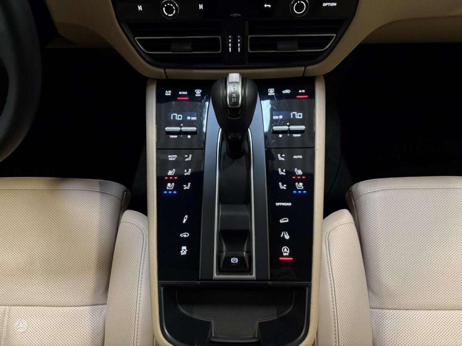 Melns Porsche Macan 2023 Viļņa, ar dzinēja tilpumu 2.89 L un nobraukumu 40 tūkst. km par 55990 €, foto 26 vietnē AUTOMOTO.COM.LV
