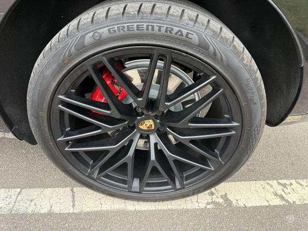 Melns Porsche Macan 2023 Šauļi, ar dzinēja tilpumu 2.90 L un nobraukumu 25 tūkst. km par 58080 €, foto 9 vietnē AUTOMOTO.COM.LV