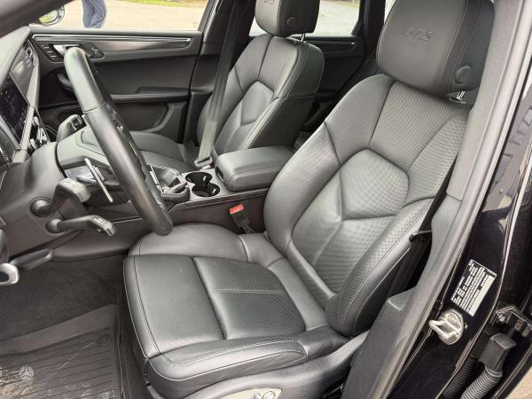 Melns Porsche Macan 2023 Šauļi, ar dzinēja tilpumu 2.90 L un nobraukumu 25 tūkst. km par 58080 €, foto 10 vietnē AUTOMOTO.COM.LV