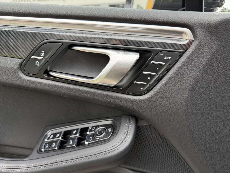 Melns Porsche Macan 2023 Šauļi, ar dzinēja tilpumu 2.90 L un nobraukumu 25 tūkst. km par 58080 €, foto 14 vietnē AUTOMOTO.COM.LV
