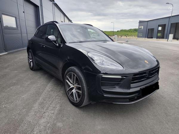 Melns Porsche Macan 2023 Klaipėda, ar dzinēja tilpumu 1.98 L un nobraukumu 46 tūkst. km par 36100 €, foto  vietnē AUTOMOTO.COM.LV