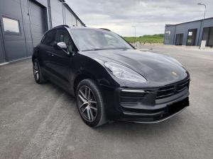 Melns Porsche Macan 2023 Klaipėda, ar dzinēja tilpumu 1.98 L un nobraukumu 46 tūkst. km par 36100 €, foto  vietnē AUTOMOTO.COM.LV