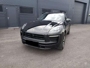 Black Porsche Macan 2023 in Klaipeda, with an engine capacity of 1.98 L and mileage of 46 thousand km for 36100 €, photo 4 on AUTOMOTO.COM.LV