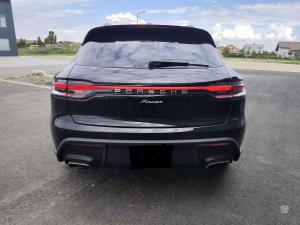 Black Porsche Macan 2023 in Klaipeda, with an engine capacity of 1.98 L and mileage of 46 thousand km for 36100 €, photo 7 on AUTOMOTO.COM.LV