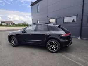 Black Porsche Macan 2023 in Klaipeda, with an engine capacity of 1.98 L and mileage of 46 thousand km for 36100 €, photo 11 on AUTOMOTO.COM.LV