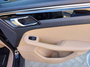 Black Porsche Macan 2023 in Klaipeda, with an engine capacity of 1.98 L and mileage of 46 thousand km for 36100 €, photo 19 on AUTOMOTO.COM.LV