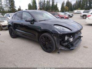 Black Porsche Macan 2023 in Klaipeda, with an engine capacity of 2.00 L and mileage of 32 thousand km for 23000 €, photo  on AUTOMOTO.COM.LV