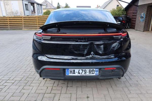 Melns Porsche Macan 2024 Kauņa, ar dzinēja tilpumu 0.00 L un nobraukumu 6 tūkst. km par 38500 €, foto 3 vietnē AUTOMOTO.COM.LV