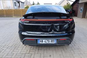 Black Porsche Macan 2024 in Kaunas, with an engine capacity of 0.00 L and mileage of 6 thousand km for 38500 €, photo 4 on AUTOMOTO.COM.LV