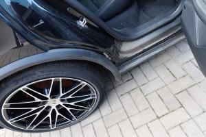 Black Porsche Macan 2024 in Kaunas, with an engine capacity of 0.00 L and mileage of 6 thousand km for 38500 €, photo 35 on AUTOMOTO.COM.LV