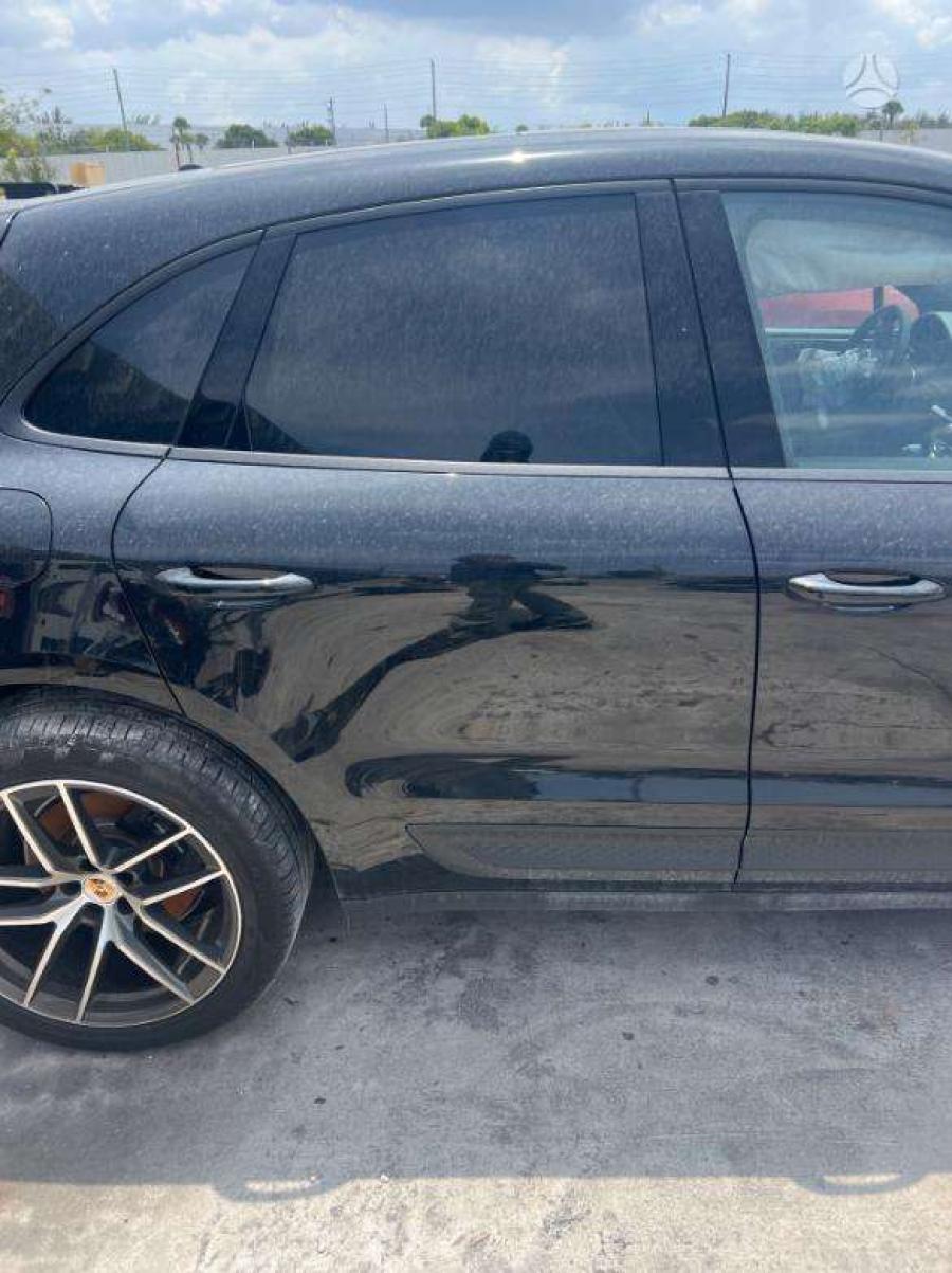 Melns Porsche Macan 2025 Klaipėda, ar dzinēja tilpumu 1.98 L un nobraukumu 10 tūkst. km par 22000 €, foto 10 vietnē AUTOMOTO.COM.LV