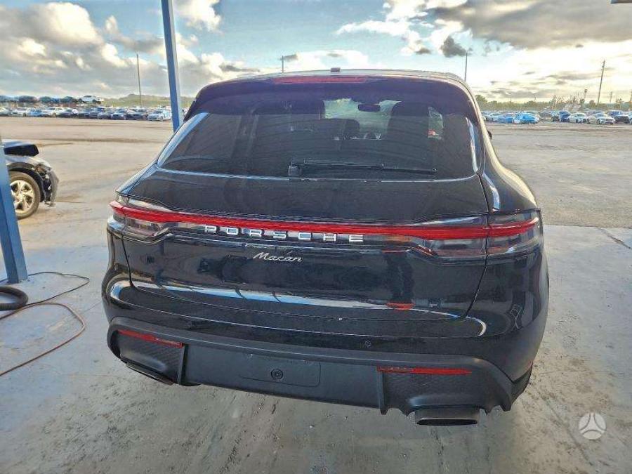 Melns Porsche Macan 2025 Klaipėda, ar dzinēja tilpumu 1.98 L un nobraukumu 10 tūkst. km par 22000 €, foto 11 vietnē AUTOMOTO.COM.LV