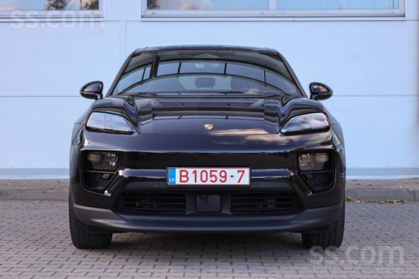 Porsche Macan 2025 Rīga vietnē Melns Porsche Macan 2025 Rīga, ar dzinēja tilpumu 3.00 L un nobraukumu 27 tūkst. km par 69995 €, foto 4 vietnē AUTOMOTO.COM.LV