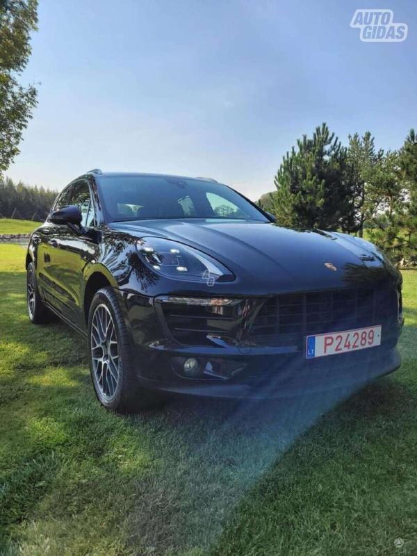Black Porsche Macan 2018 in Vilkaviskis, with an engine capacity of 3.00 L and mileage of 187 thousand km for 30500 €, photo 1 on AUTOMOTO.COM.LV