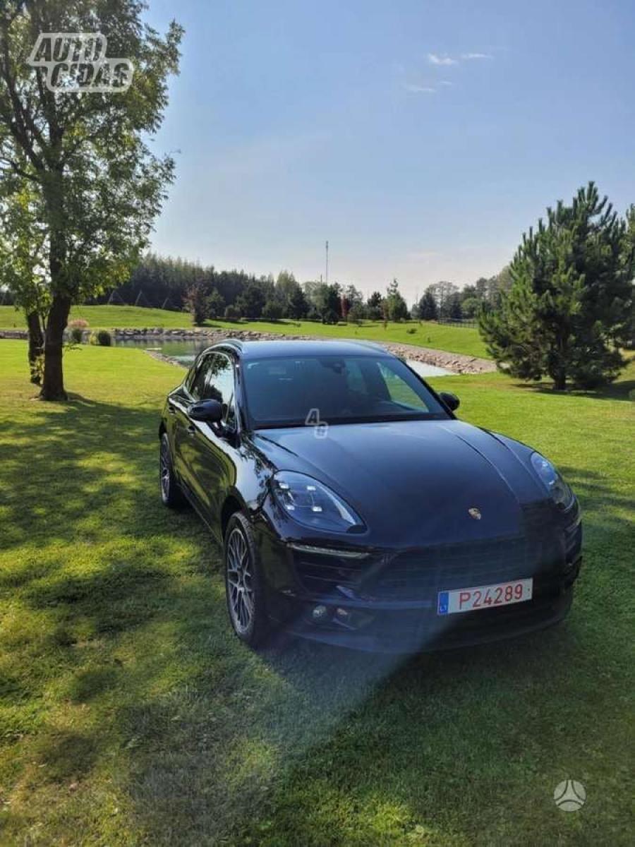 Black Porsche Macan 2018 in Vilkaviskis, with an engine capacity of 3.00 L and mileage of 187 thousand km for 30500 €, photo 3 on AUTOMOTO.COM.LV