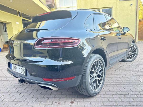 Melns Porsche Macan 2017 Viļņa, ar dzinēja tilpumu 1.98 L un nobraukumu 83 tūkst. km par 29000 €, foto 2 vietnē AUTOMOTO.COM.LV