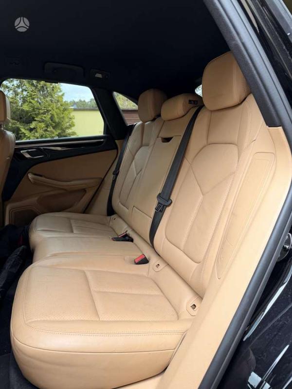 Melns Porsche Macan 2017 Viļņa, ar dzinēja tilpumu 1.98 L un nobraukumu 83 tūkst. km par 29000 €, foto 7 vietnē AUTOMOTO.COM.LV