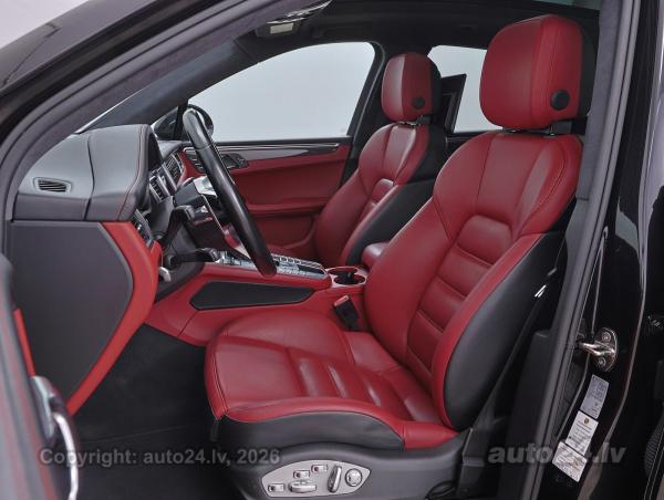 Melns Porsche Macan 2016 Tallina, ar dzinēja tilpumu 3.60 L un nobraukumu 154 tūkst. km par 40500 €, foto 9 vietnē AUTOMOTO.COM.LV
