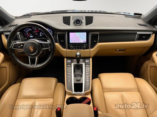 Porsche Macan 2018 in Tallinn on AUTOMOTO.COM.LV Black Porsche Macan 2018 in Tallinn, with an engine capacity of 2.00 L and mileage of 140 thousand km for 29900 €, photo 8 on AUTOMOTO.COM.LV