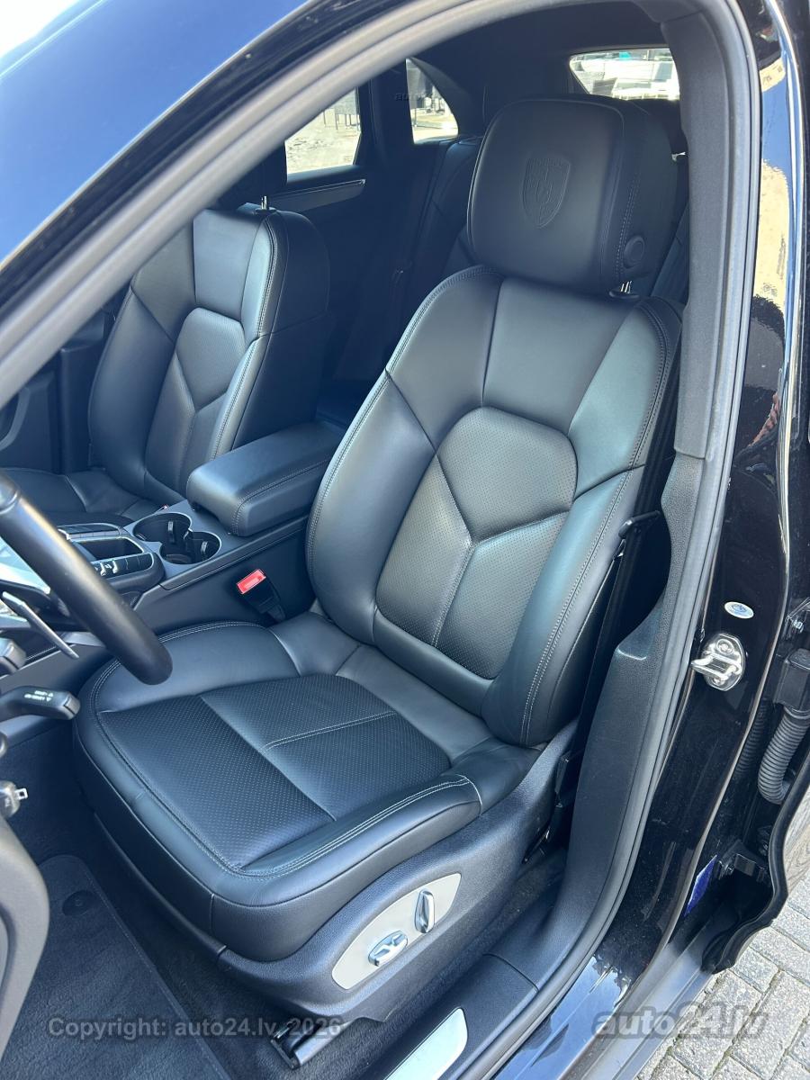 Melns Porsche Macan 2019 Tallina, ar dzinēja tilpumu 3.00 L un nobraukumu 129 tūkst. km par 39900 €, foto 10 vietnē AUTOMOTO.COM.LV